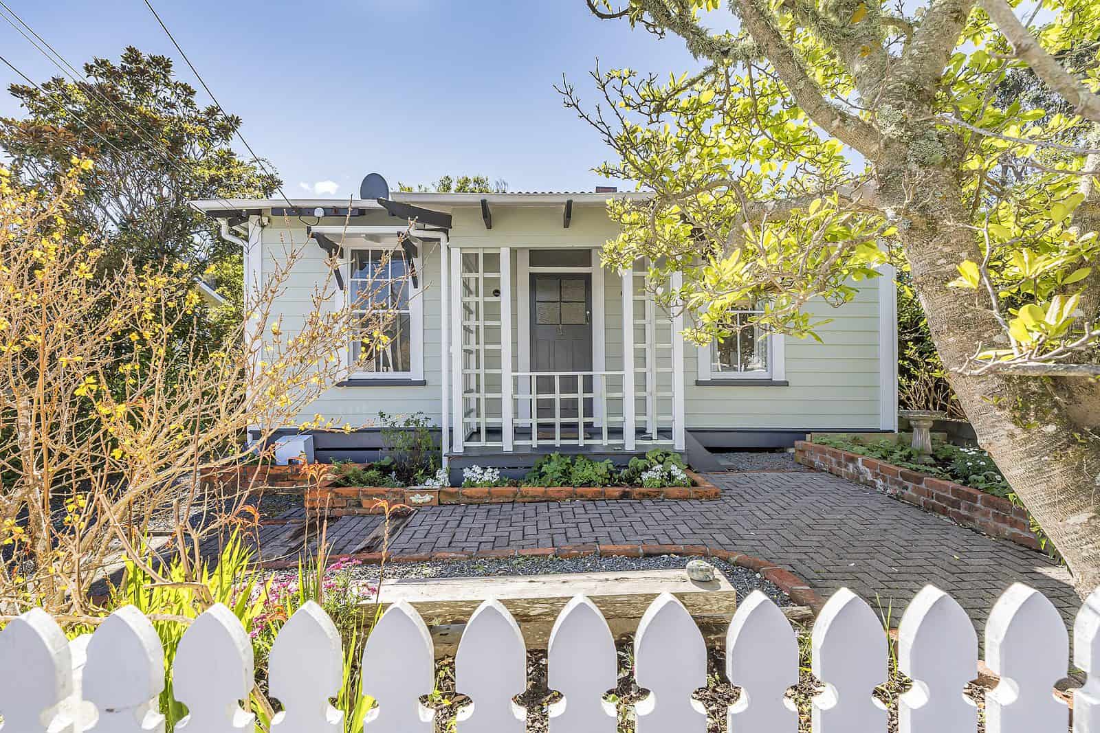45 Tarikaka Street, Ngaio – Ben Stevens Real Estate